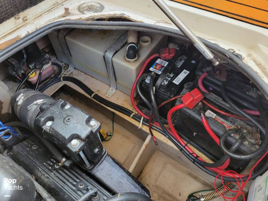 1998 Regal Commodore 242 Power Boats, Express Cruisers For Sale in ...