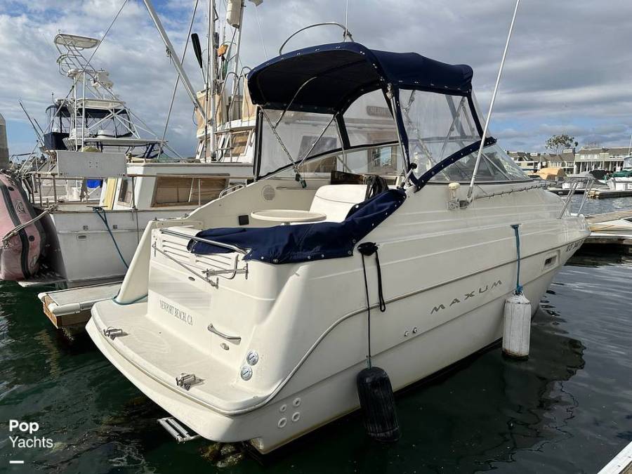 2000 Maxum 2400 SCR Power Boats, Express Cruisers For Sale in ...