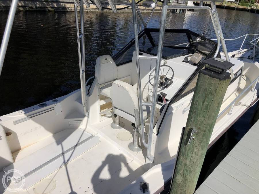 1988 Mako 230 Power Boats, Walkaround Boats For Sale in Cape Coral, Florida