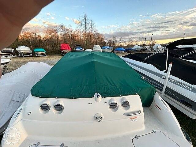 2004 Larson 234 Escape Power Boats, Deck Boats For Sale in Lorton, Virginia