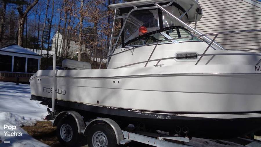 2005 Robalo R235 Power Boats, Walkaround Boats For Sale in Dudley ...