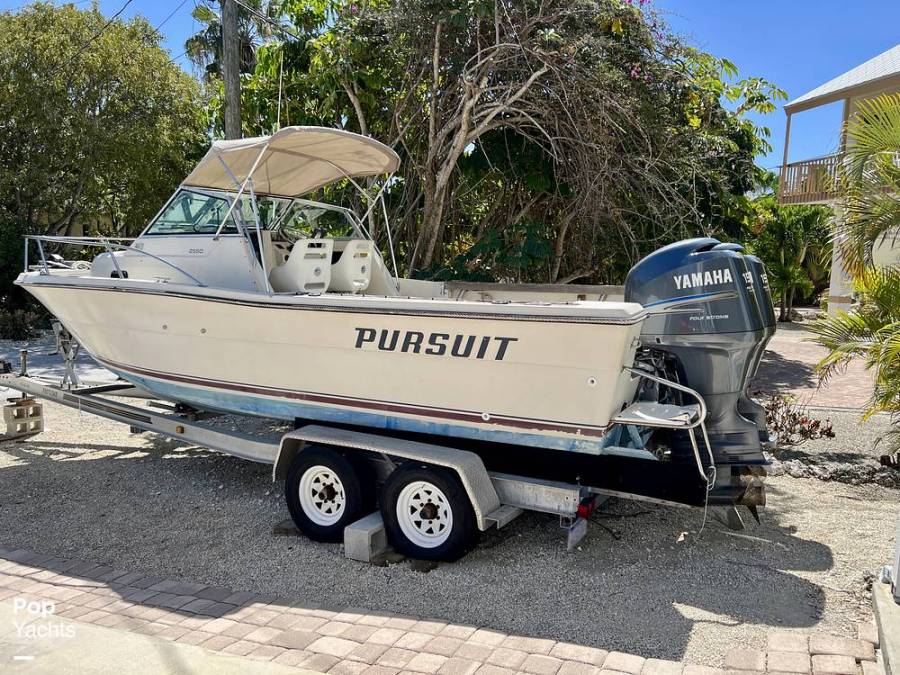 1987 Pursuit 2550 Power Boats, Walkaround Boats For Sale in Islamorada ...