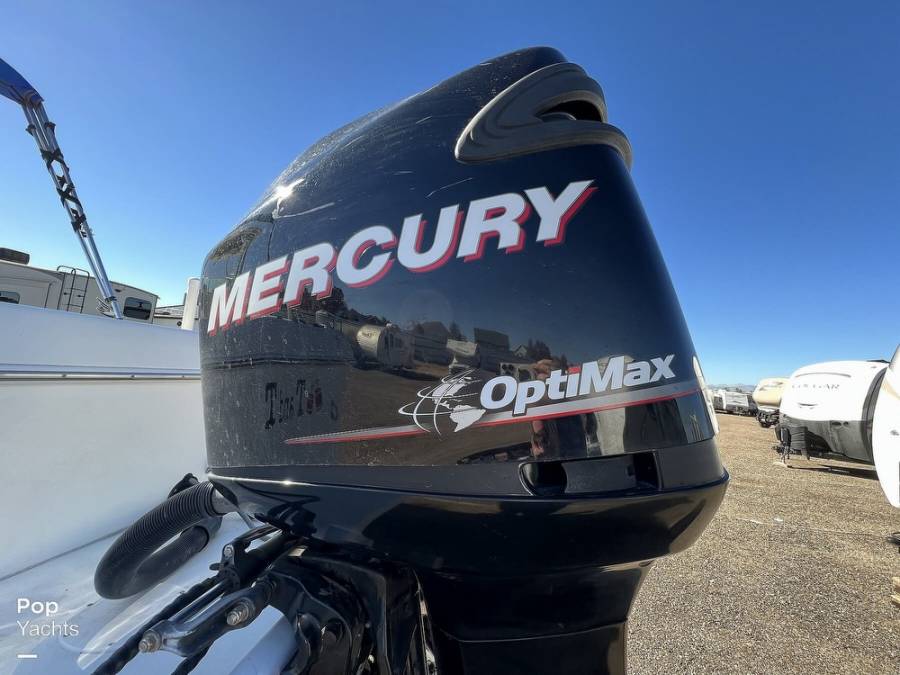 2005 Pro-Line 25WA Power Boats, Walkaround Boats For Sale in Windsor ...