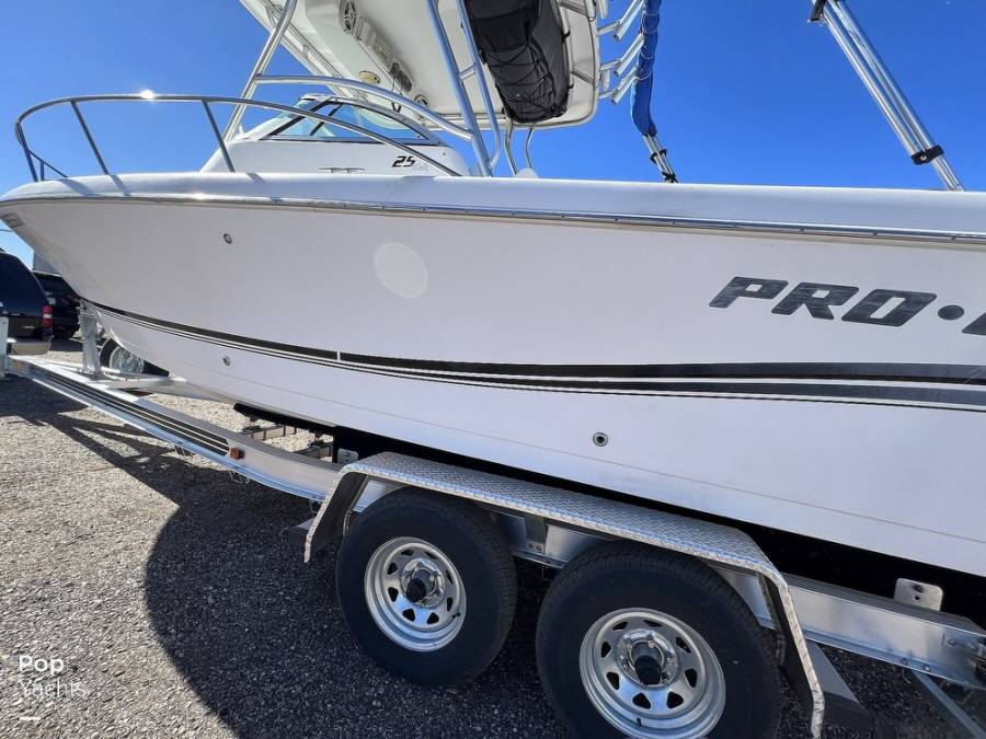 2005 Pro-Line 25WA Power Boats, Walkaround Boats For Sale in Windsor ...