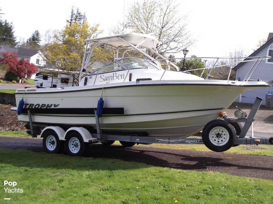 2002 Trophy 2352 Power Boats, Walkaround Boats For Sale in Sherwood, Oregon