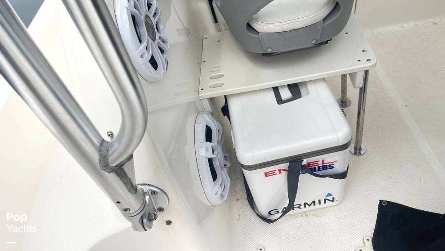 2011 Trophy 2102 WA Power Boats, Walkaround Boats For Sale in East ...