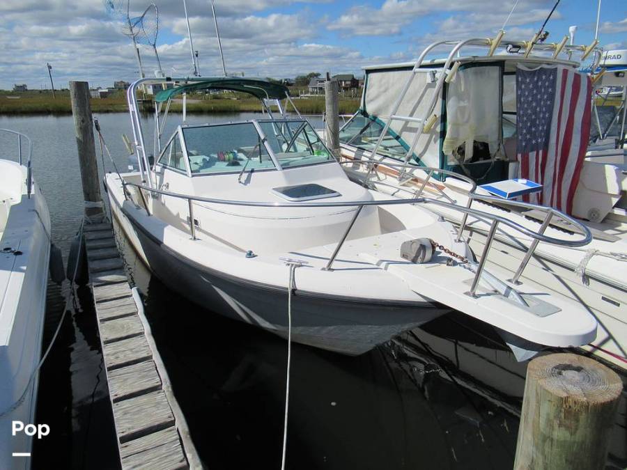 1996 Pursuit 2470 WA Power Boats, Walkaround Boats For Sale in Mastic ...