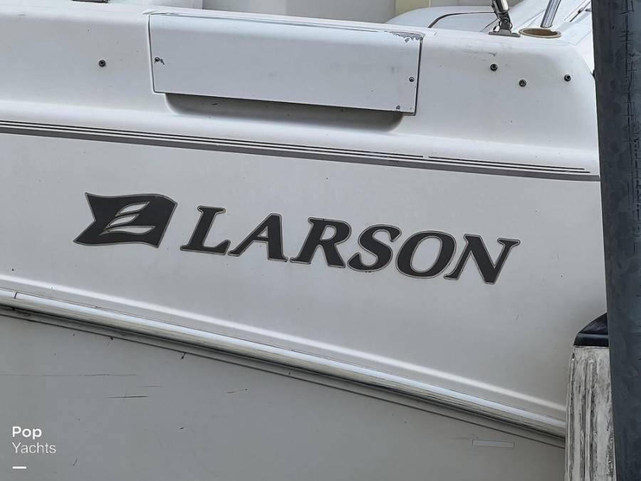 1998 Larson 290 Cabrio Power Boats, Express Cruisers For Sale in ...