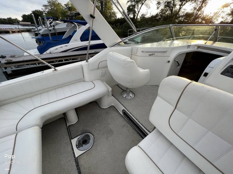 1998 Larson 290 Cabrio Power Boats, Express Cruisers For Sale in ...