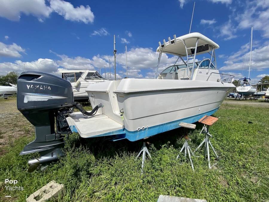1997 Pro-Line 251 WA Power Boats, Walkaround Boats For Sale in Brooklyn ...