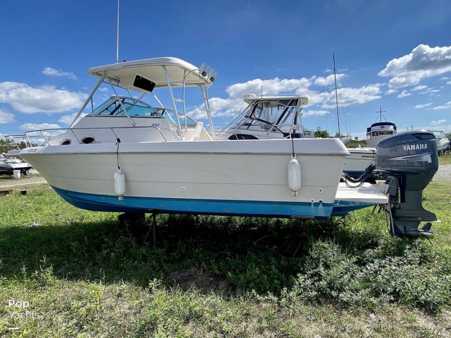 1997 Pro-Line 251 WA Power Boats, Walkaround Boats For Sale in Brooklyn ...