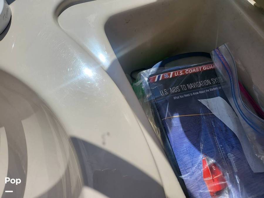 2003 Larson 214 Escape Power Boats, Bowriders For Sale in Warminster ...