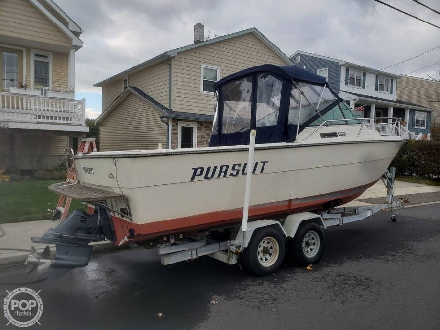 1983 Pursuit Tiara 2500 Power Boats, Walkaround Boats For Sale in ...