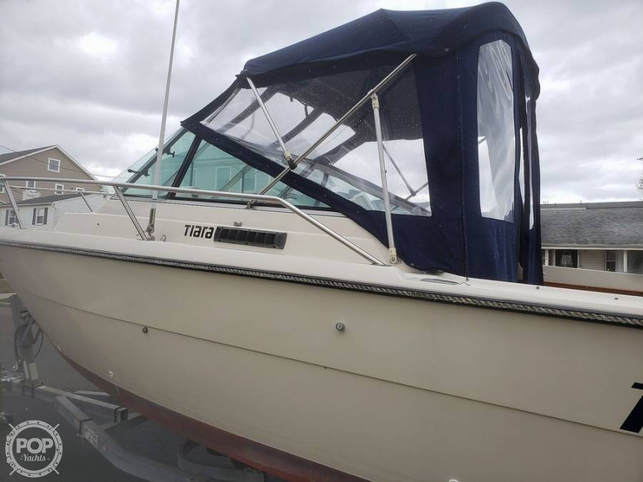 1983 Pursuit Tiara 2500 Power Boats, Walkaround Boats For Sale in ...