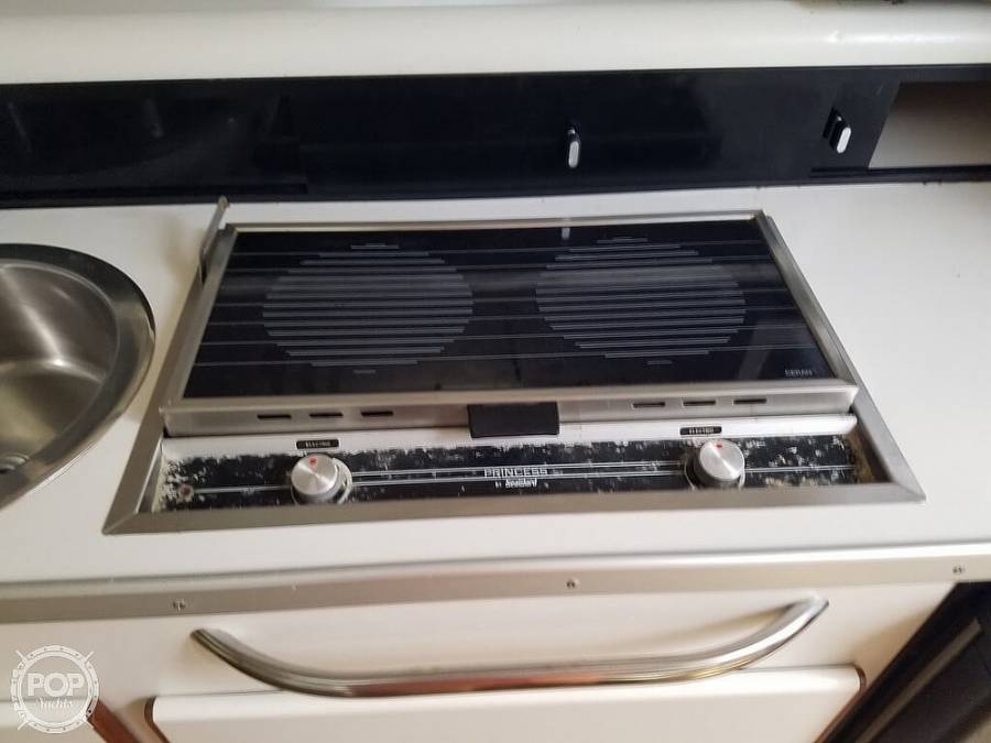 1989 Tiara 310 SC Power Boats, Express Cruisers For Sale in Bedford ...