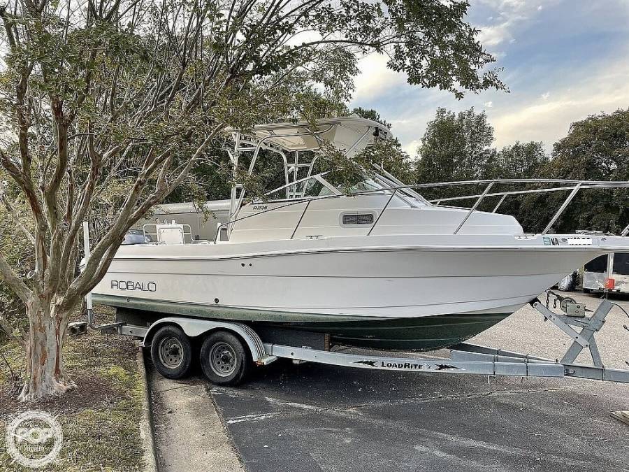 2005 Robalo 235 WA Power Boats, Walkaround Boats For Sale in Hampton ...