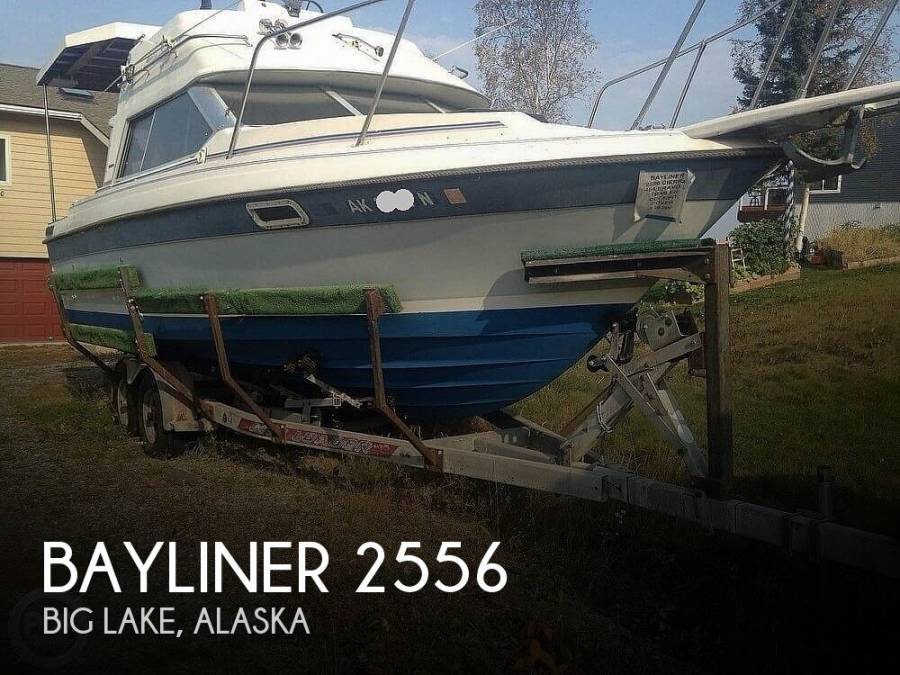 1986 Bayliner 2556 Ciera Command Bridge Power Boats, Express Cruisers ...
