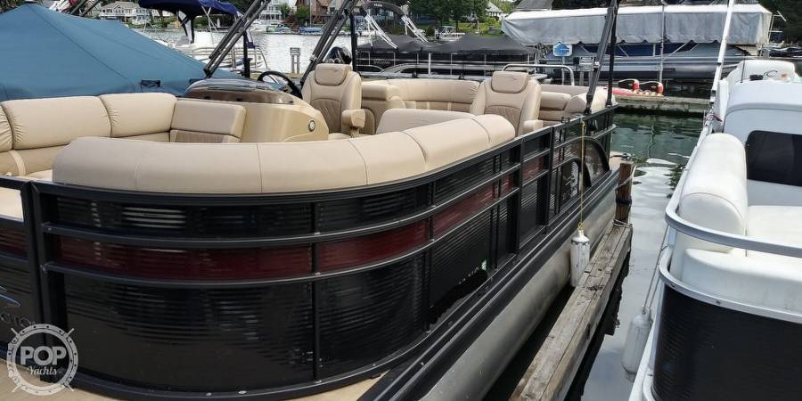 2017 Bennington 24 SSRX Power Boats, Pontoon Boats For Sale in Fenton, Michigan
