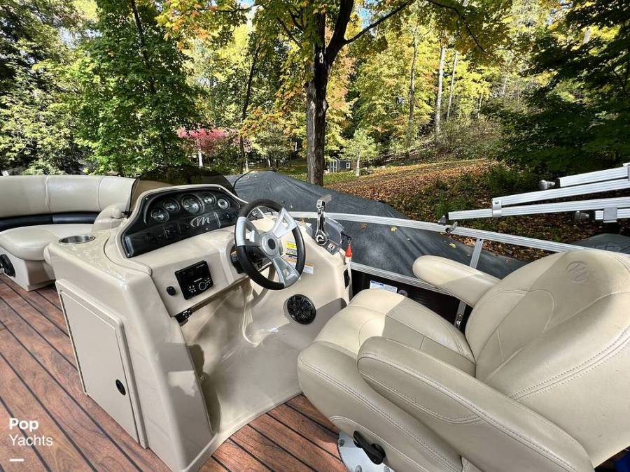 2014 Manitou Aurora VP Power Boats, Tritoon Boats For Sale in Grand ...