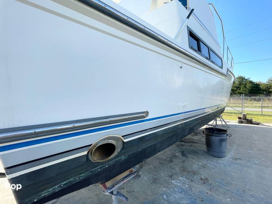 1993 Carver 390 Power Boats, Aft Cabins For Sale in Apalachicola, Florida