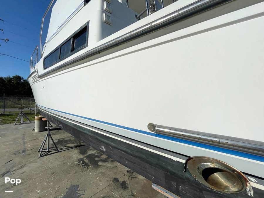 1993 Carver 390 Power Boats, Aft Cabins For Sale in Apalachicola, Florida