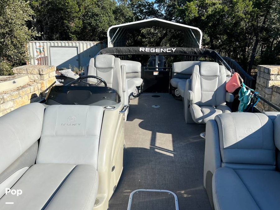 2018 Regency 254 LE3 Power Boats, Tritoon Boats For Sale in Leander, Texas