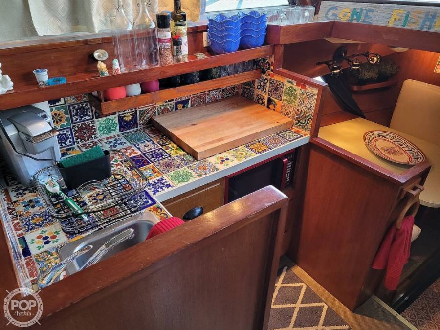 1974 Pequod 34 Power Boats, Sportfish/Convertible For Sale in Kemah, Texas