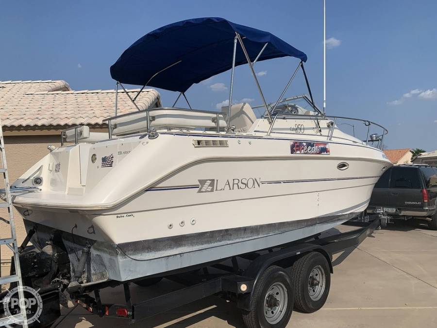 1995 Larson Cabrio 250 Power Boats, Express Cruisers For Sale in ...