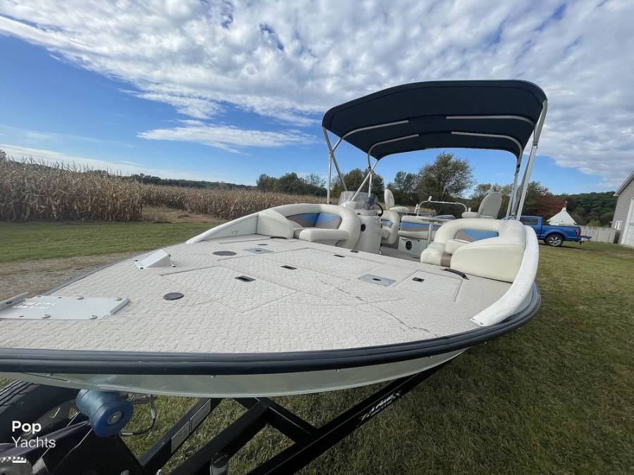 2014 Lowe SD224 Power Boats, Deck Boats For Sale in Gregory, Michigan