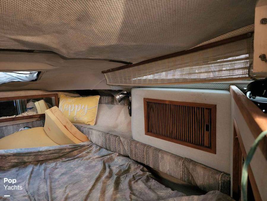 1988 Sea Ray 230 Weekender Power Boats, Express Cruisers For Sale in ...