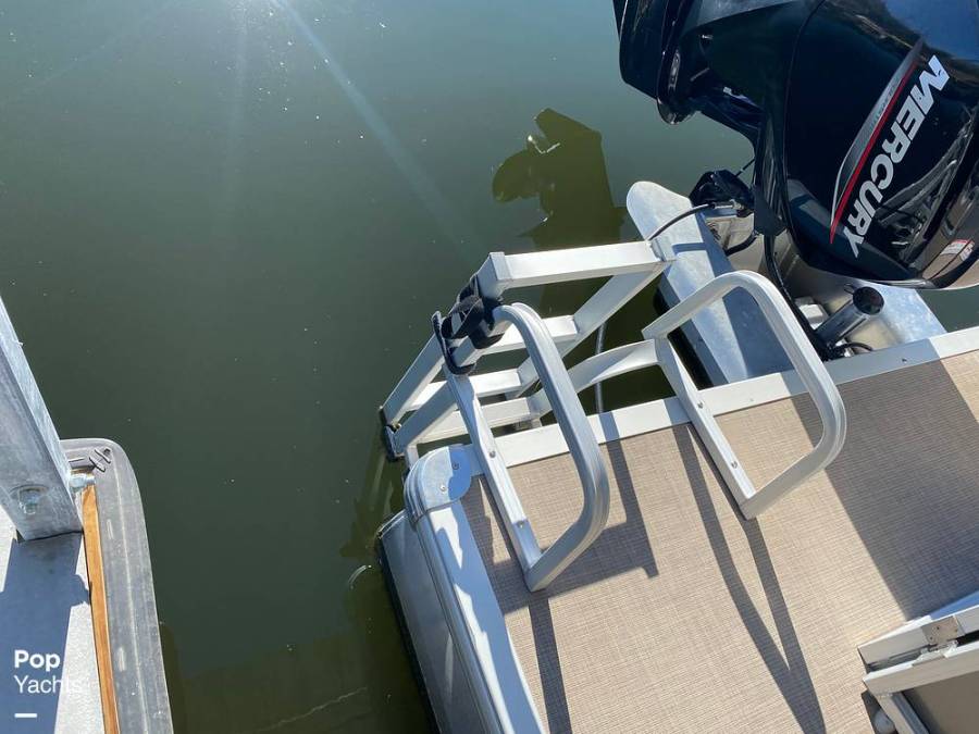 2021 Sun Tracker Party Barge 20DLX Power Boats, Pontoon Boats For Sale ...